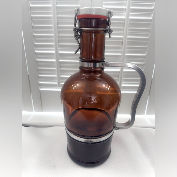 Kitchen | 2 Liter Glass Growler With Aluminum Handle | Poshmark